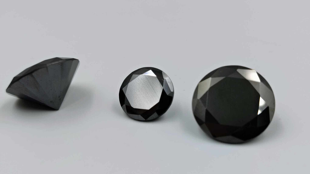 Black diamonds or Carbonados? - Gem Related Discussion - IGS Forums